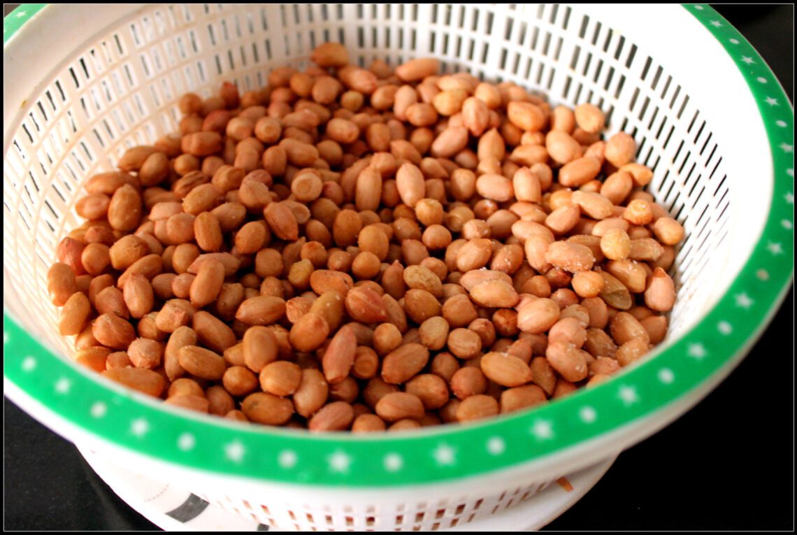Oven Roasted Peanuts Recipe - Minimum Oil Maximum Taste