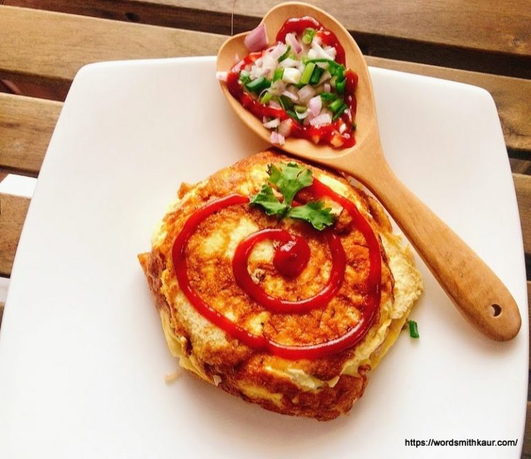 Spicy Chicken Omurice Recipe - with video and pictures