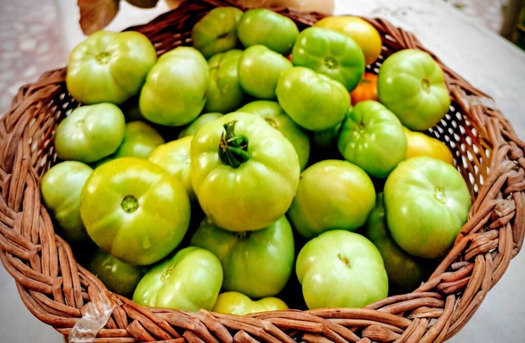 Andhra Pachi Tomato Pachadi | Raw Green Tomato Chutney